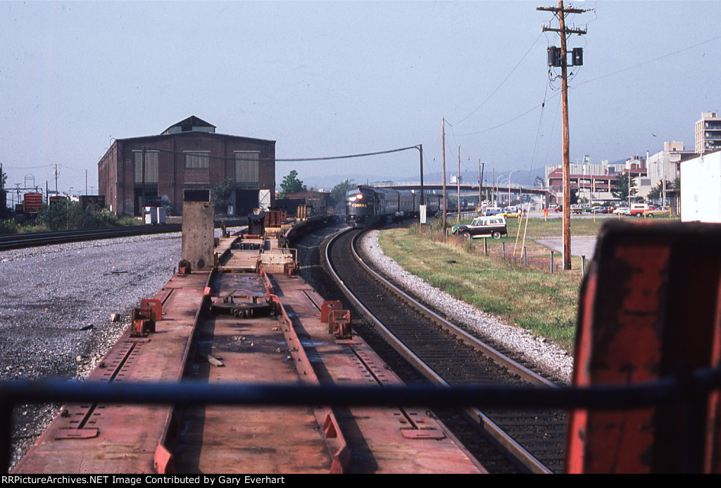 CR E8A 4022 - CR President's Train
